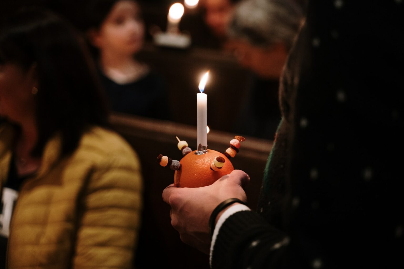 How to Make a Christingle: Step-by-Step Guide for Children | St Peter’s ...
